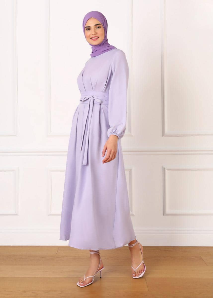 Rekomendasi Gaun Lilac untuk Acara Santai Hingga Formal | Popbela.com