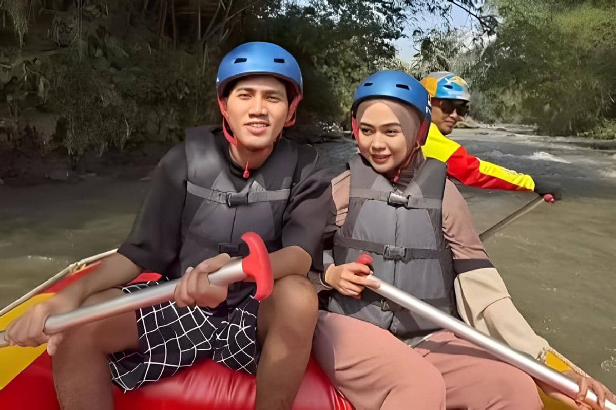 5 Fakta Hubungan Ria Ricis dan Evan DC, Dikenalin Denny Caknan ...