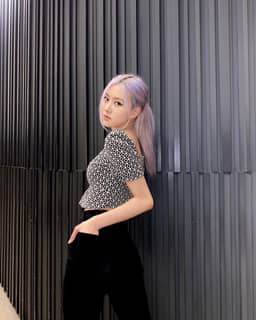 5 Ide Warna Rambut a la Idol Kpop Wanita, Ada Rose BLACKPINK | Popbela.com