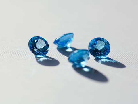 Berapa Harga Batu Blue Safir Asli? Ini Kisarannya | Popbela.com