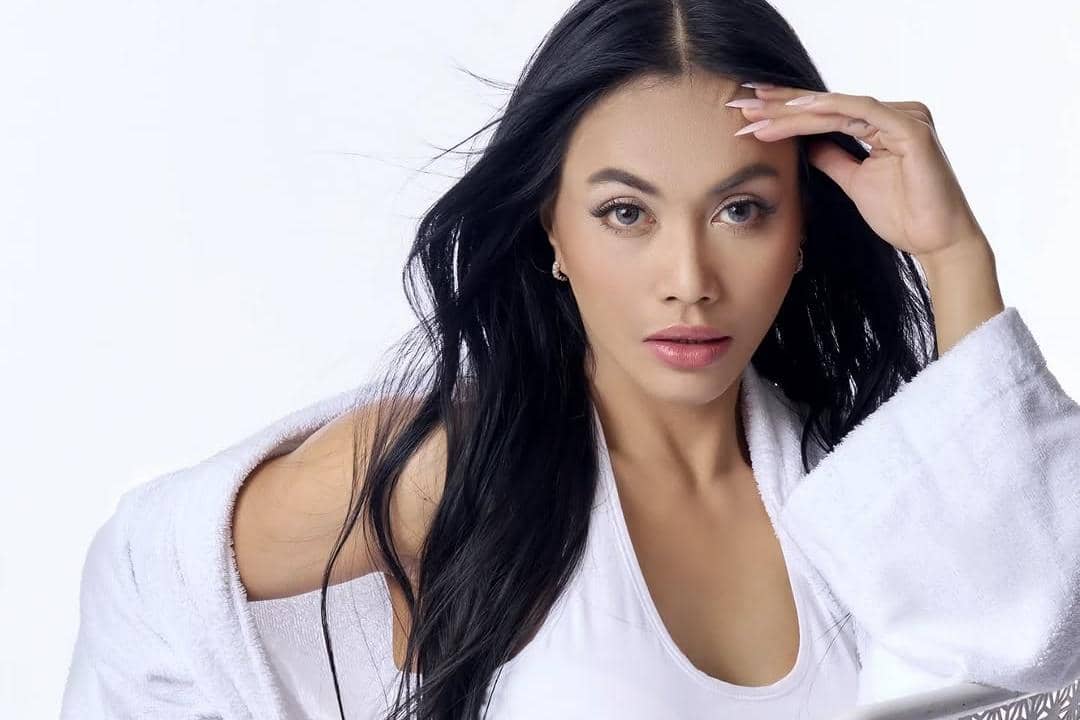 Profil Denada Tambunan | POPBELA.com