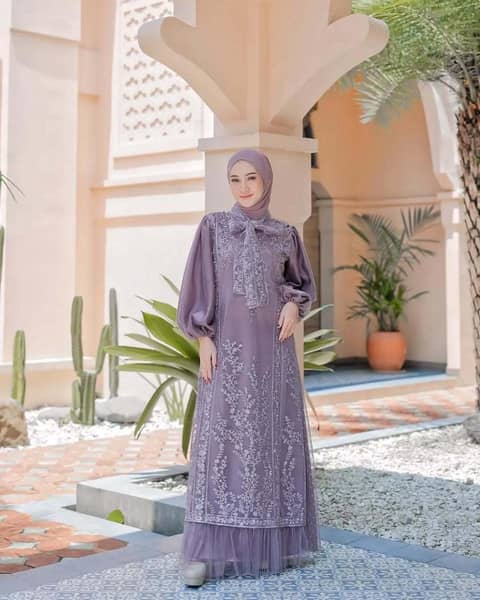 5 Referensi Model Gamis Kombinasi Organza, Tampil Lebih Anggun ...