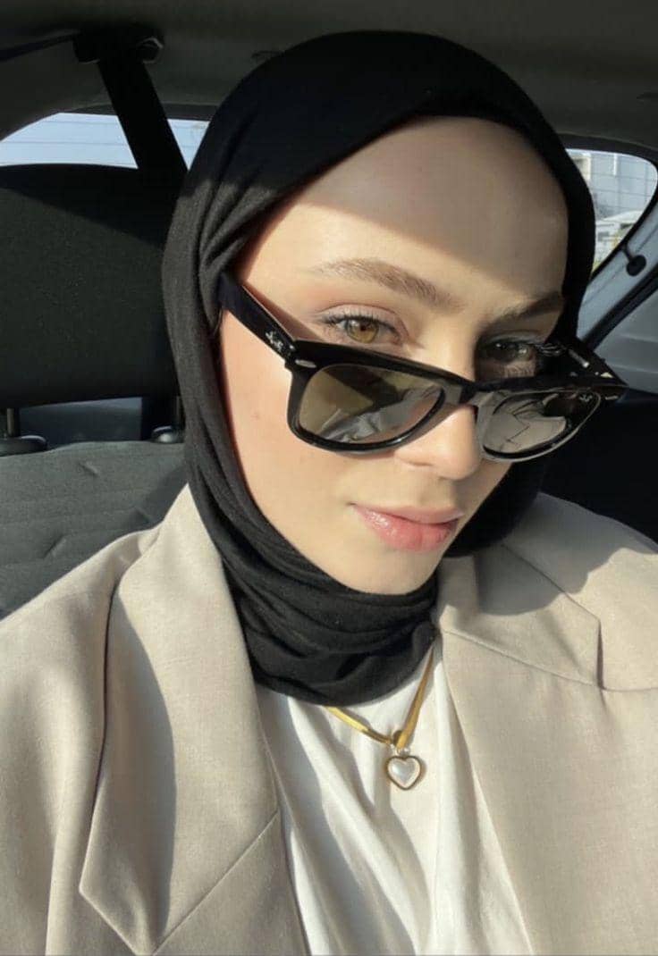 5 Model Kalung Emas Panjang yang Cocok untuk Perempuan Berhijab ...