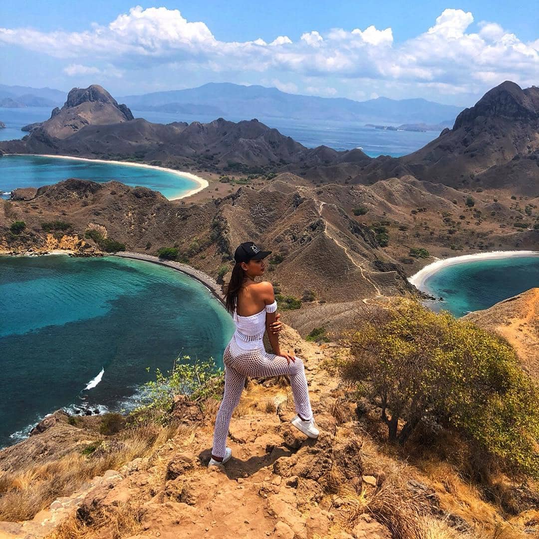 Transformasi Gaya Erika Carlina, Dulu Hingga Sekarang | Popbela.com