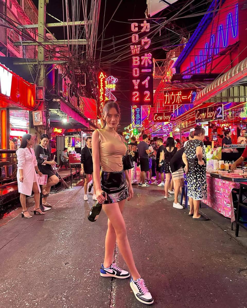 8 Ide OOTD a La Erika Carlina yang Selalu Stylish | Popbela.com