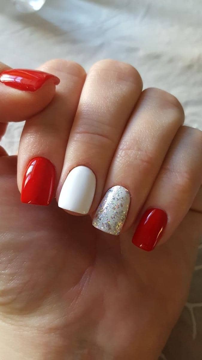 7 Inspirasi Nail Art Bernuansa Merah Putih, Chic dan Elegan | Popbela.com