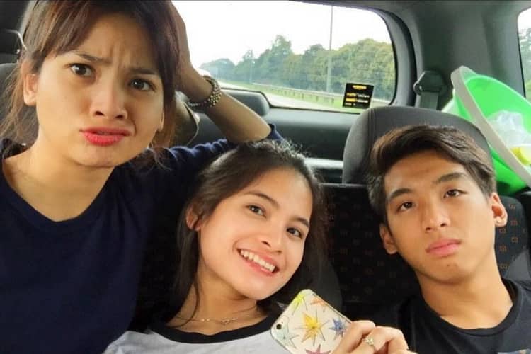 7 Fakta Keluarga Acha Septriasa, Ayah Pindah Kerja Demi Dirinya ...