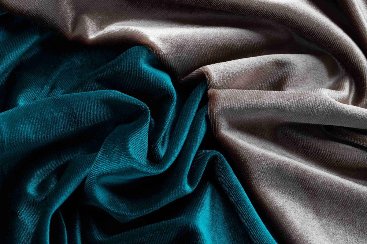 Bahan Velvet Seperti Apa? Ini Karakteristik dan Cara Perawatannya ...