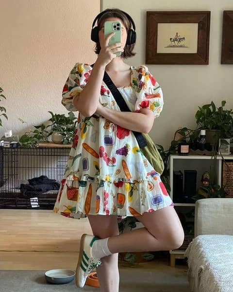 7 Ide Outfit Pestapora, Nuansa Brave Pink dan Hero Green | Popbela.com