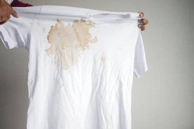 7 Cara Menghilangkan Noda Luntur pada Baju Putih yang Efektif | Popbela.com