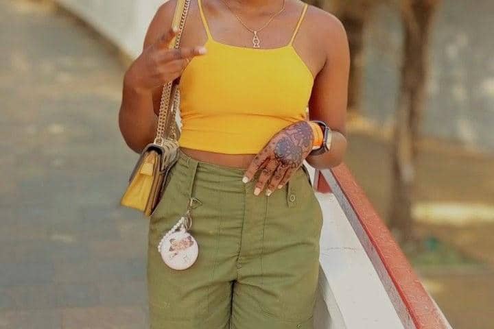 Warna Army Cocok dengan Warna Apa? 18 Inspirasi Stylish | Popbela.com