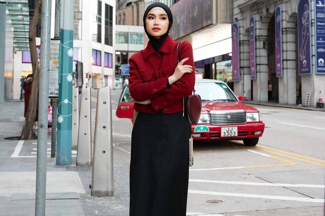 Baju Merah Cocok dengan Jilbab Warna Apa? 12 Inspirasi Mix and Match | Popbela.com