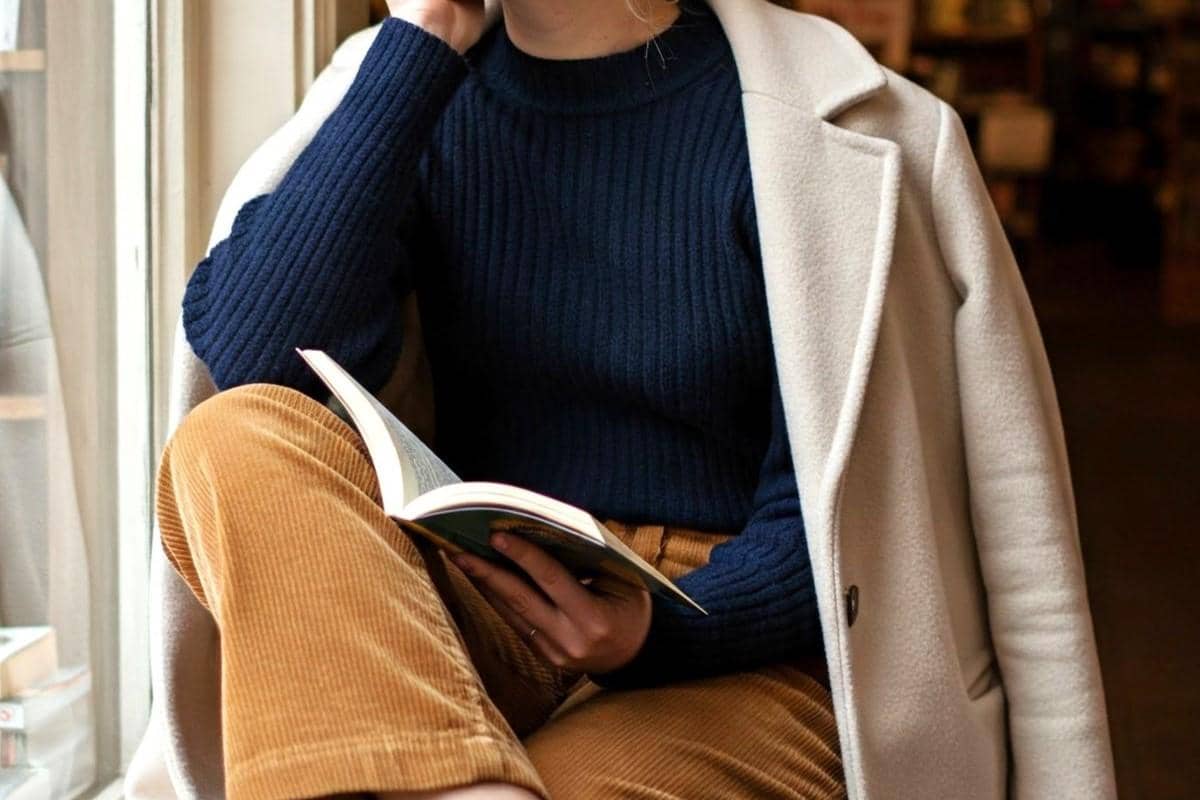 Warna Navy Cocok dengan Warna Apa? 12 Ide Padu Padan Elegan | Popbela.com