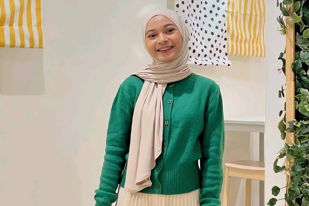Baju Hijau Tosca Cocok dengan Jilbab Warna Apa? Cek 15 Inspirasinya | Popbela.com