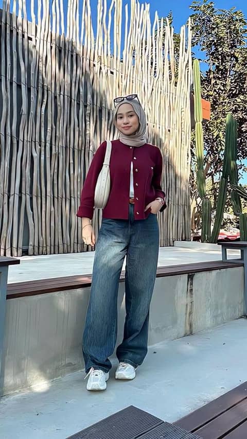 16 Warna Jilbab untuk Baju Warna Maroon, Elegan dan Classy | Popbela.com