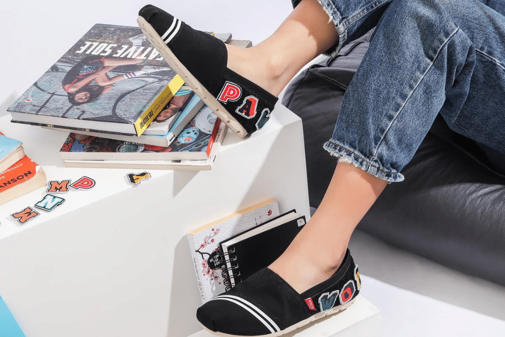 20 Merk Sepatu Branded Terbaik dan Jadi Favorit di Indonesia | Popbela.com