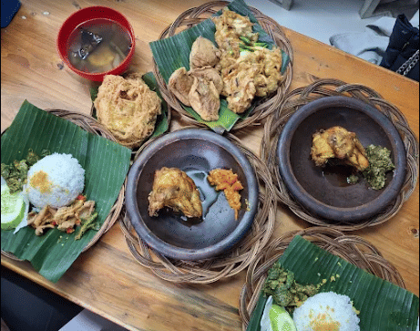 7 Rekomendasi Tempat Makan di Grand Wisata yang Hits 2025, Wajib Coba ...