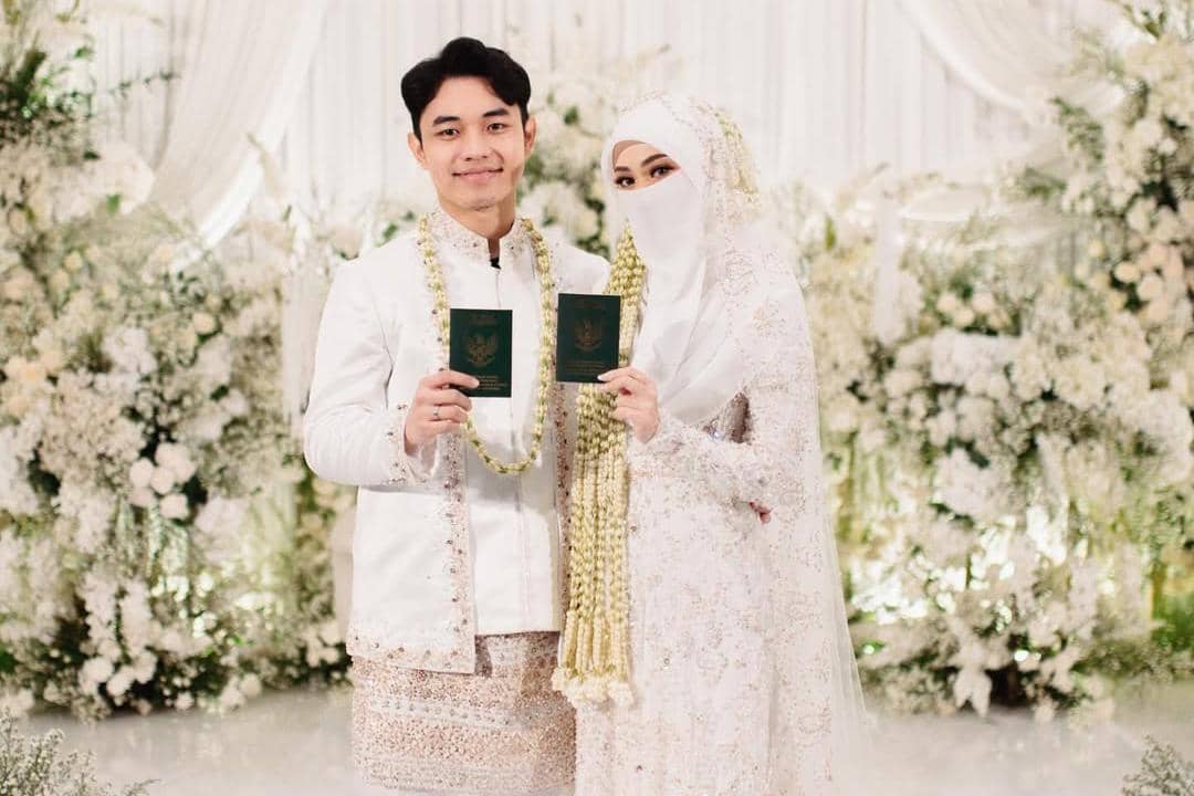 Biodata dan Profil Fiki Naki, Resmi Menikahi Tinandrose | Popbela.com