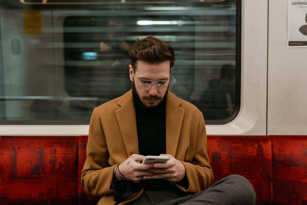 6 Alasan Gemini Tiba-tiba Ghosting, Nggak Suka Konfrontasi! | Popbela.com