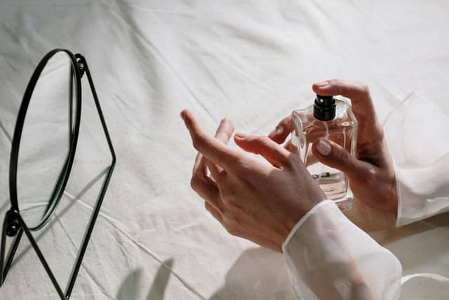 10 Parfum Wangi Tahan Lama Lokal Uniseks, Awet Seharian | Popbela.com