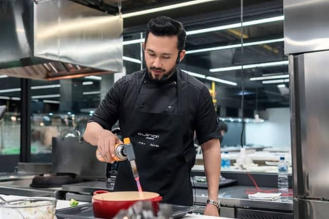 7 Fakta Keluarga Chef Norman Ismail, Juri MasterChef Indonesia ...