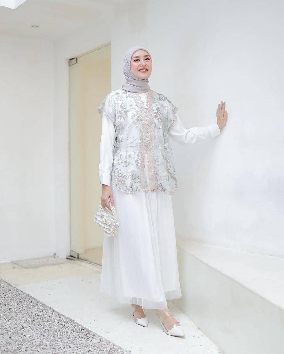 7 Tren Model Baju Lebaran 2026 yang Stylish dan Trendi | Popbela.com