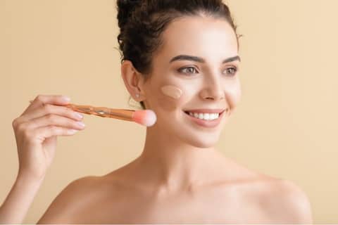 Sering Salah Shade? Ini 5 Cara Memilih Foundation Sesuai Undertone ...