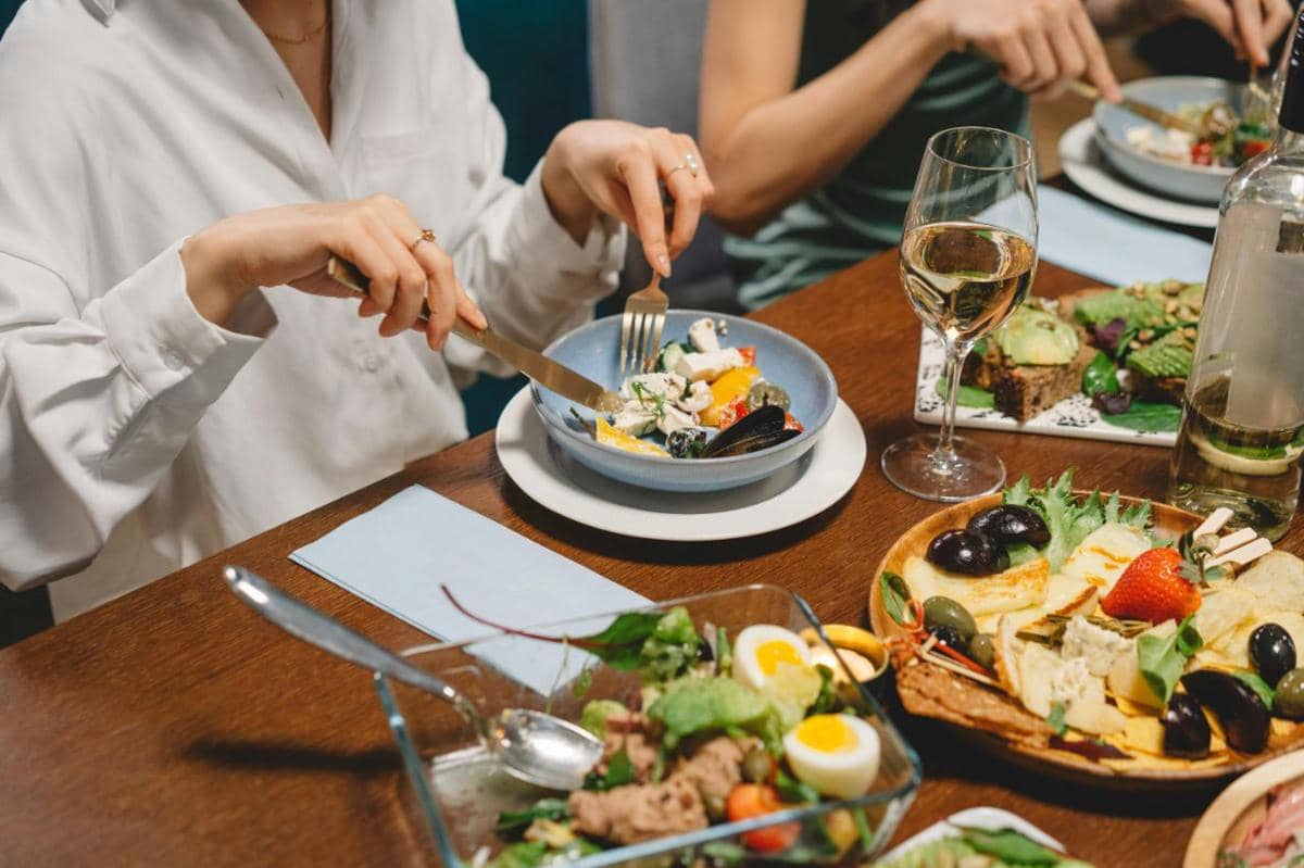 Apa Itu Table Manner? Ini Panduan Etika Makan yang Benar | Popbela.com