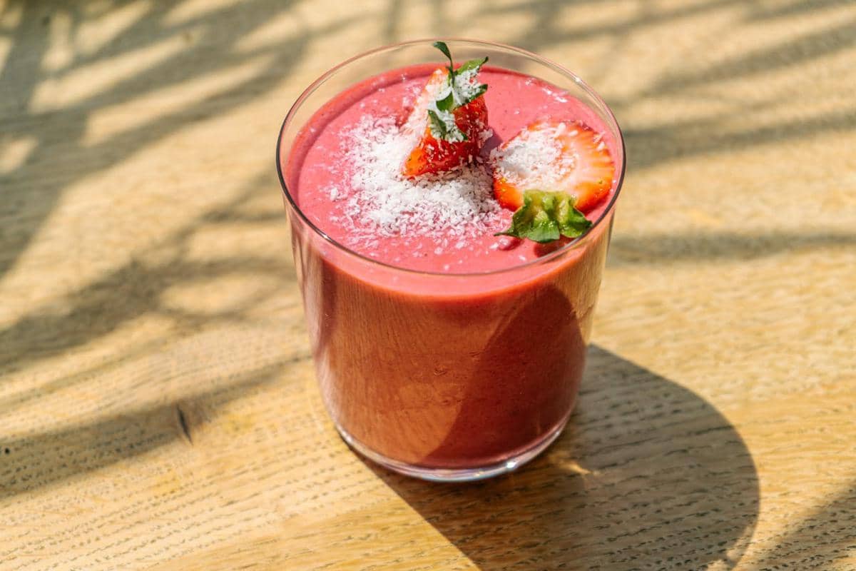 5 Minuman Alami yang Membuat Kulit Lebih Cerah, Apa Saja? | Popbela.com